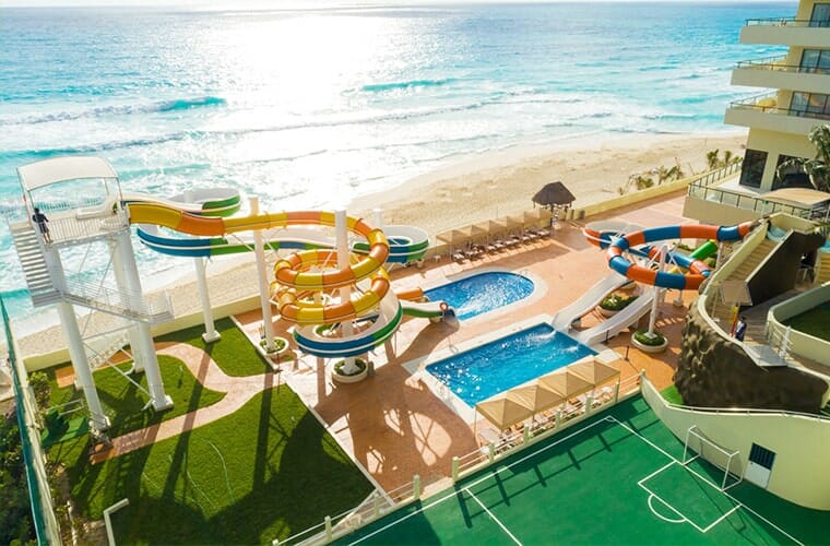 Parque Acuático Crown Paradise Club Cancún