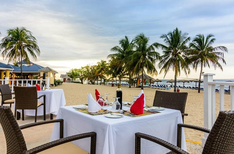 Beachfront Restaurants At Jewel Runaway Bay