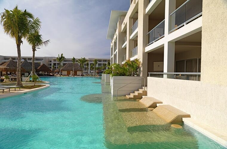 Pool Lounge At Paradisus Playa Del Carmen La Esmeralda