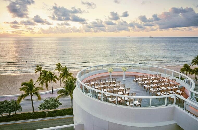 Terraza en el Hilton Fort Lauderdale Beach Resort