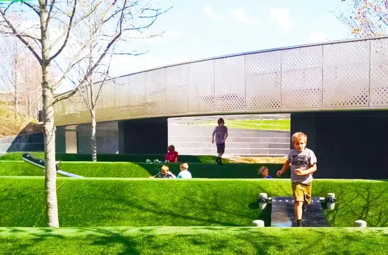 Cumberland Park And Walking In Downtown Nashville
