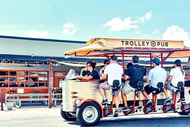 Trolley Pub Public Tour