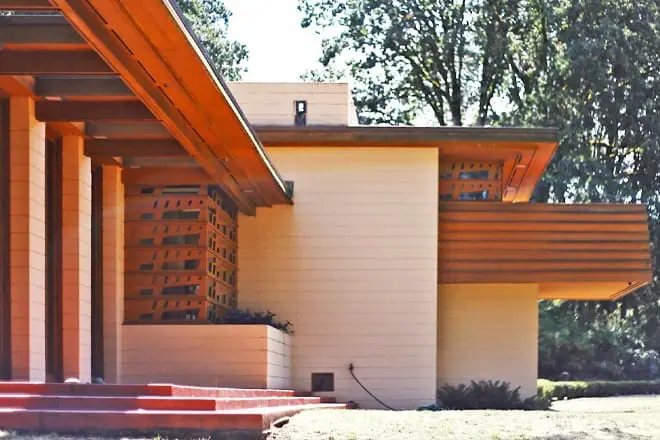 Frank Lloyd Wright Home and Studio