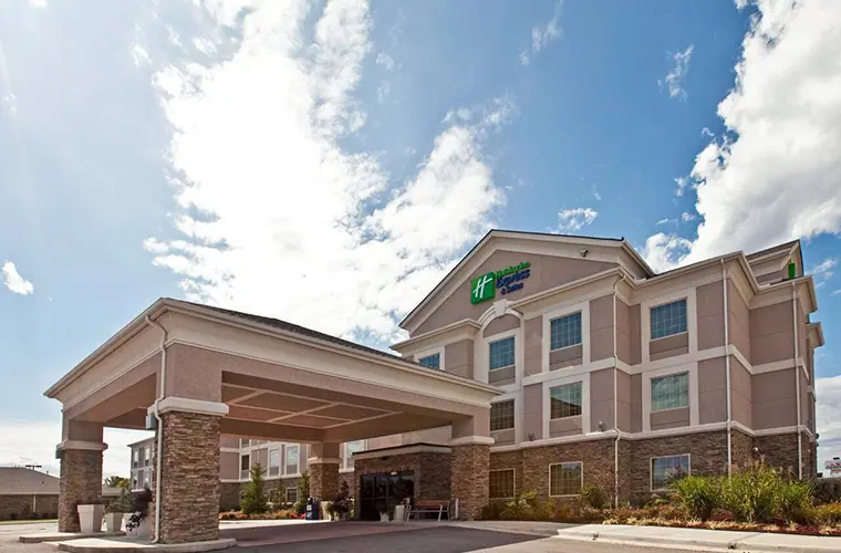Holiday Inn Express Hotel And Suites