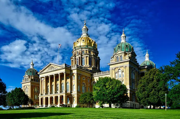 Des Moines