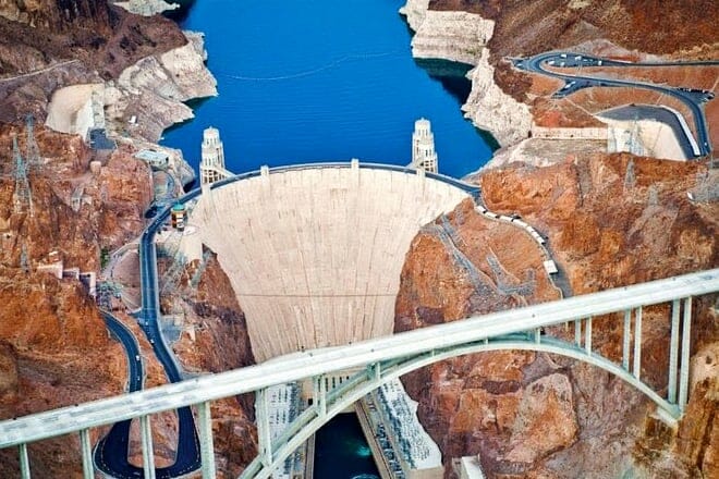 Hoover Dam Tour with Lake Mead Cruise from Las Vegas