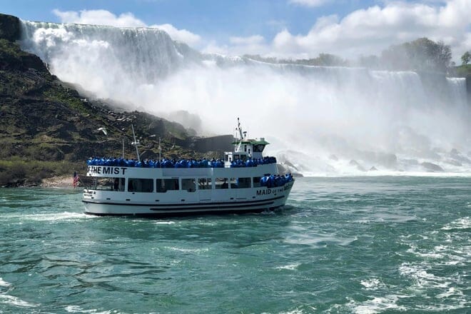 Maid of the Mist Tour — Niagara Falls