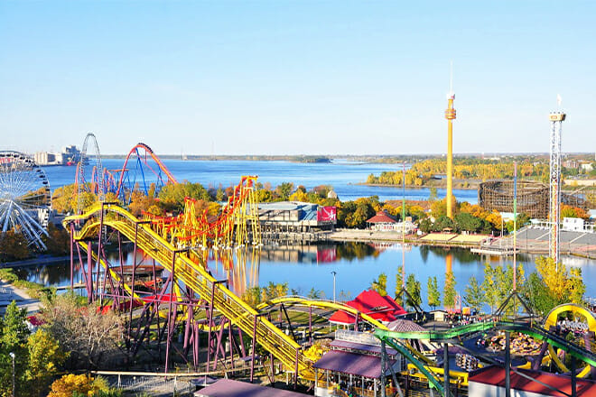 La Ronde Amusement Park — Chemin Macdonald