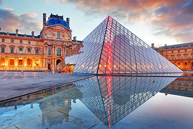 Louvre Museum