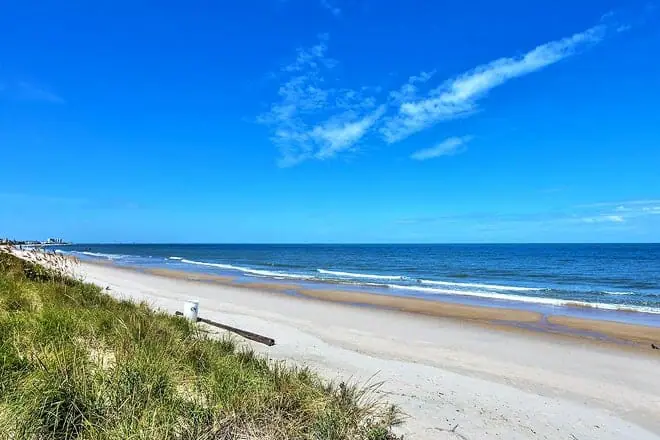 Willoughby Beach