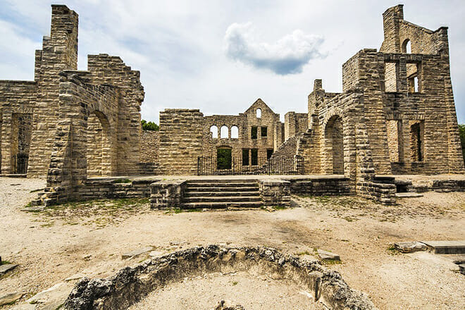 Ha Ha Tonka Castle Ruins — Camdenton