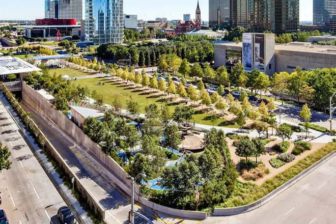 Klyde Warren Park