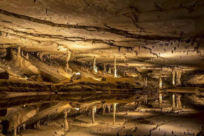 Marengo Cave