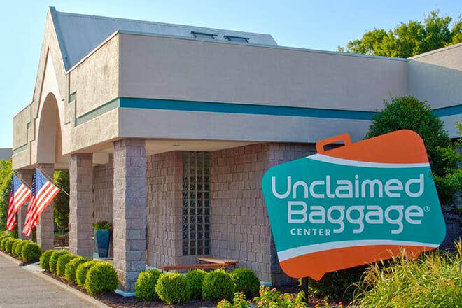 Unclaimed Baggage Center — Scottsboro