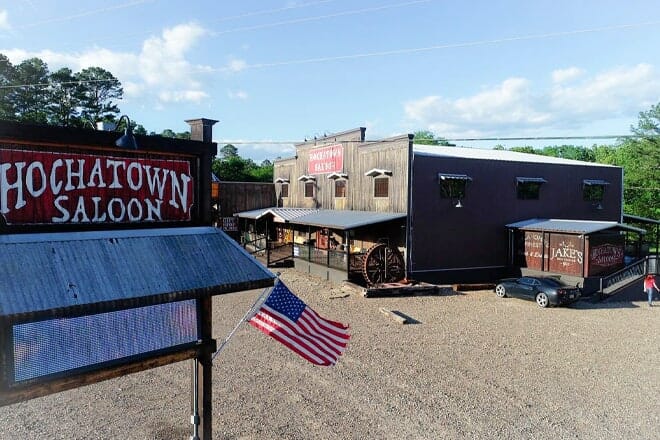 hochatown saloon