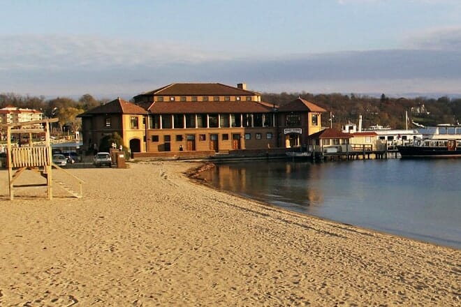 riviera beach — lake geneva