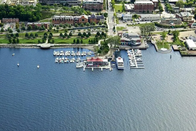 burlington community boathouse marina