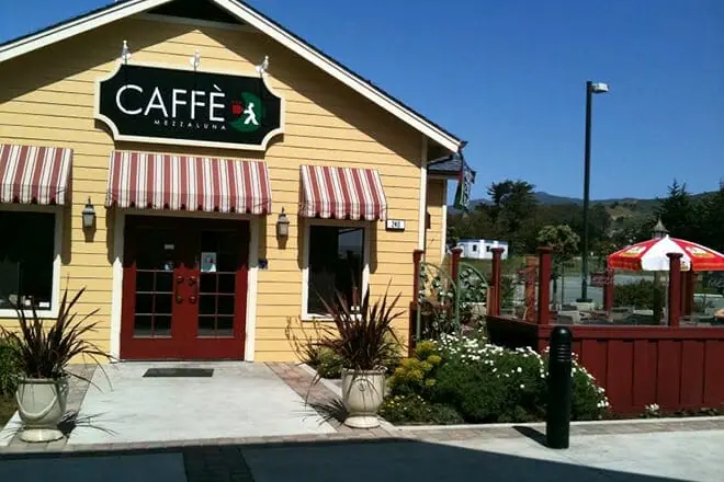 caffe mezzaluna
