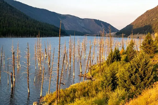 earthquake lake