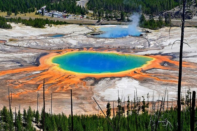 grand prismatic spring — yellowstone national park