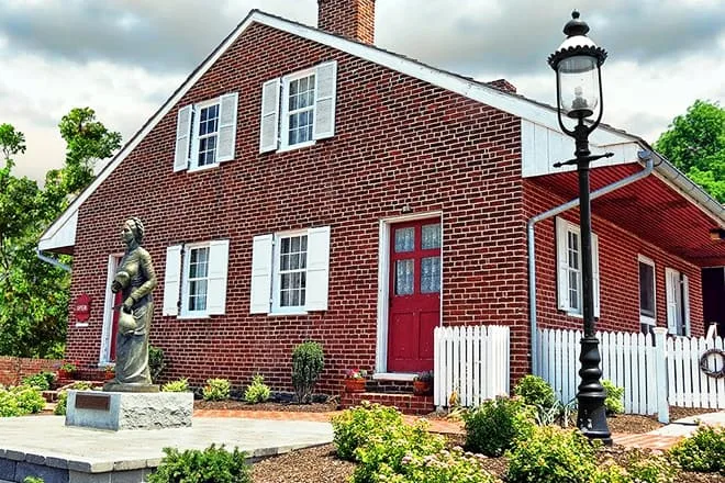 jeanie wade house