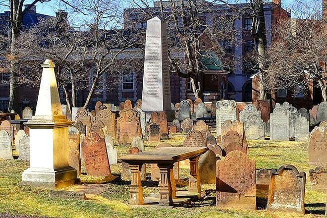 ancient burying ground and butler-mccook house