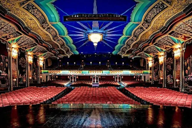 paramount theatre