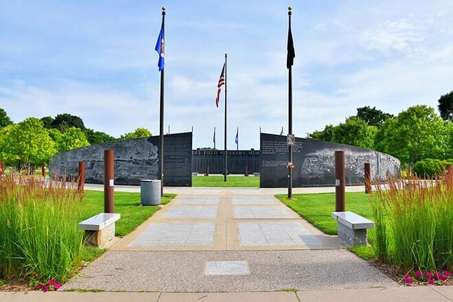 soldiers field veterans memorial