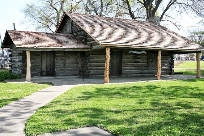 old settlers log cabin