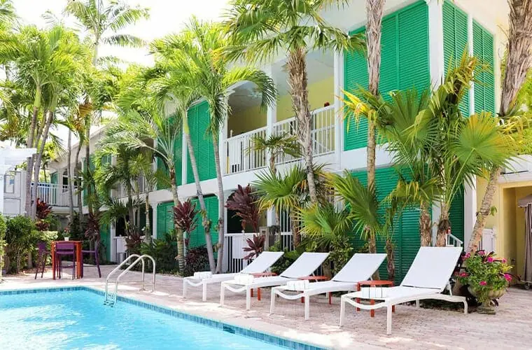 almond tree inn