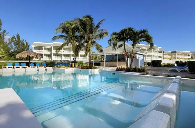 grand palladium lady hamilton resort and spa