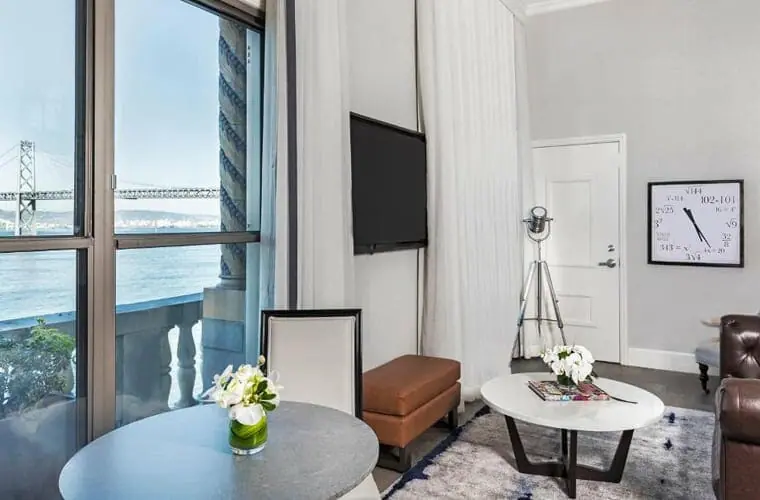Harbor Court Hotel