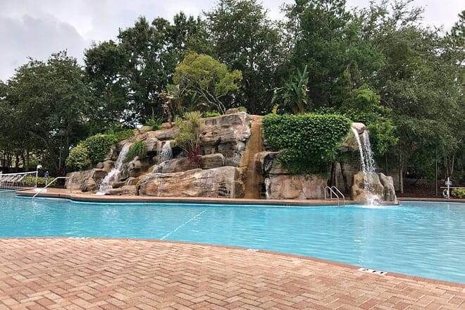 innisbrook loch ness monster pool and grill