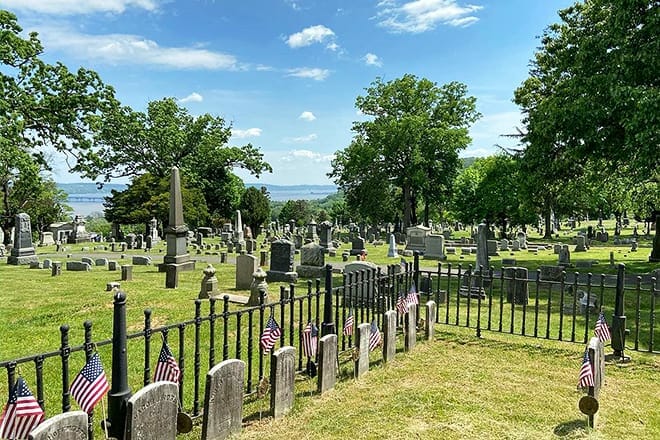 oak hill cemetery