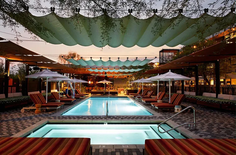 Rise Uptown Hotel