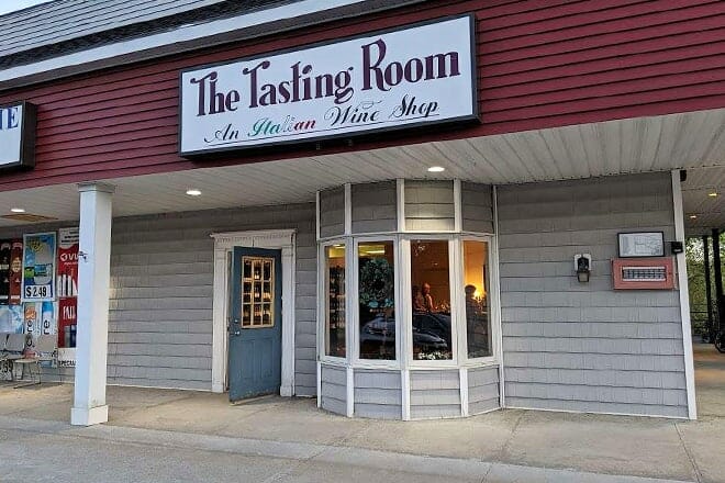 the tasting room – an italian wine shop