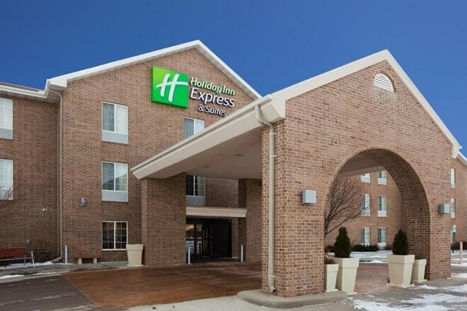 Holiday Inn Express & Suites- Empire Mall