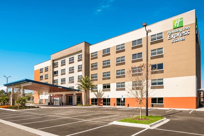 holiday inn express & suites, jacksonville town center