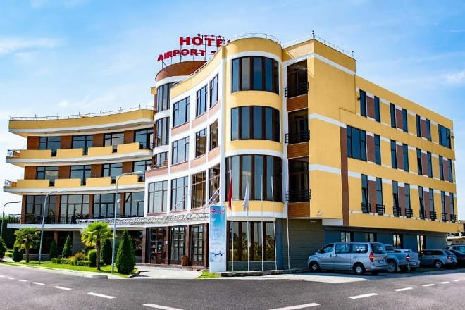 hotel airport tirana — rinas