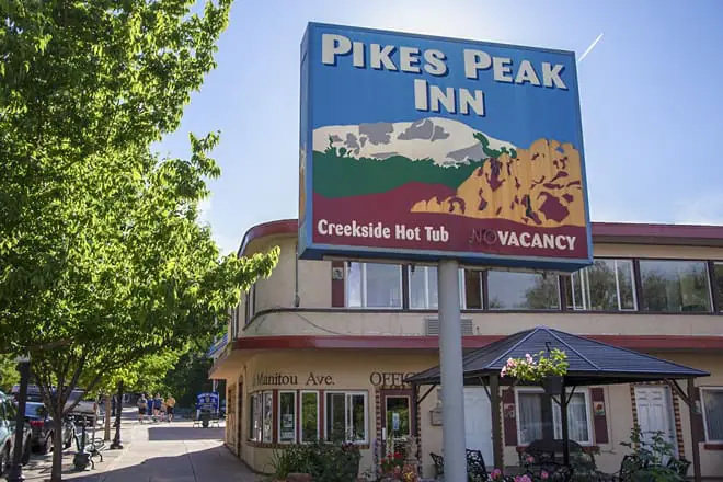 pikes peak inn