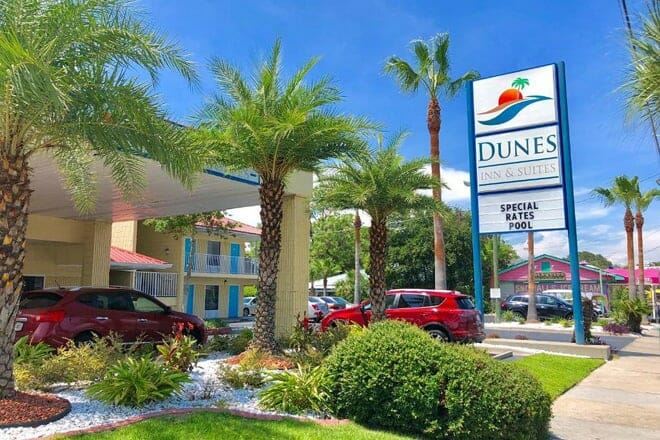 Dunes Inn & Suites