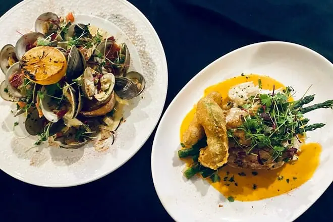 hugo's oyster bar