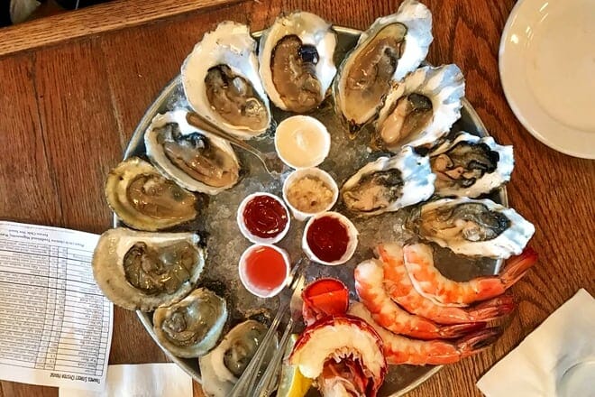 thames street oyster house