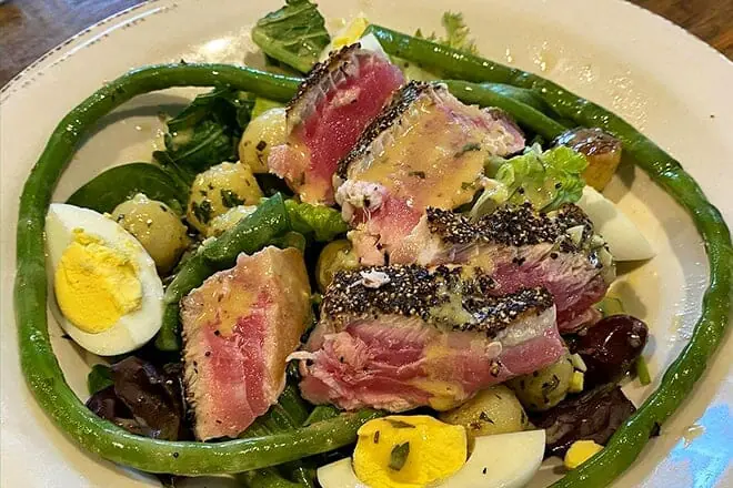 Tomboni's Bistro