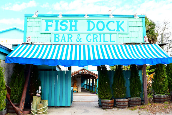the fish dock bar and grill