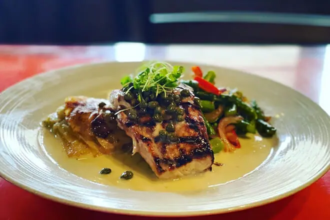 Lucca Bar & Grill