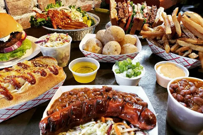 riley’s hot dog & burger gourmet