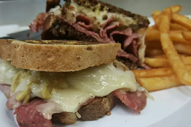 sak’s deli