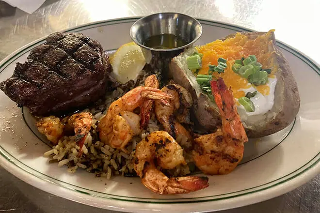 wall street bar & grill