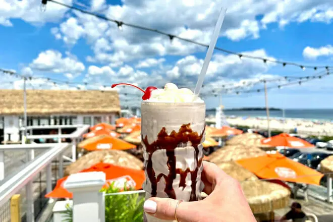 Bernie’s Beach Bar